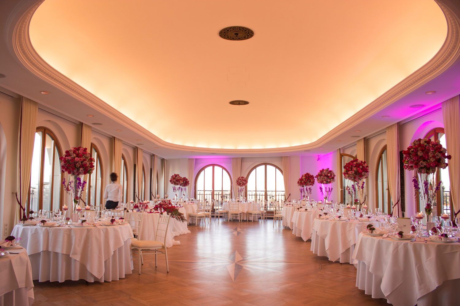 Oval Hall | Le Royal